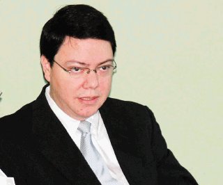 Walter Reiche confiesa pagos a Rafael A. Calderón - La Nación